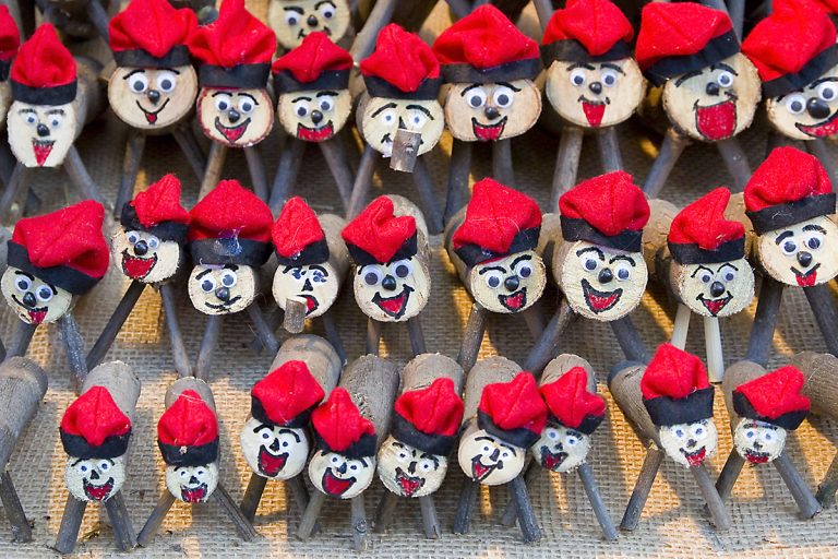 Caga Tió: A unique Catalan Christmas tradition - Europe in Winter
